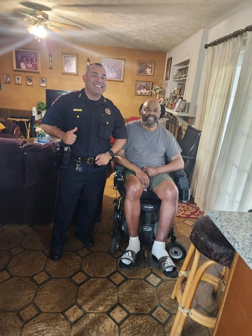 Generator SUPERCENTER of Tomball Donates Generator to Quadripleg